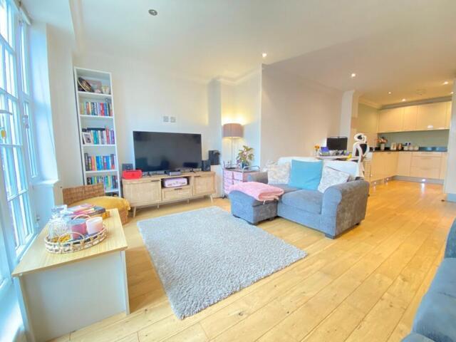 1 Bedroom Apartment Bromley Greater London 98718284