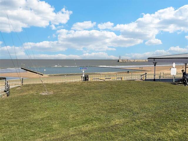 1 Bedroom Apartment Broadstairs Kent 99237247