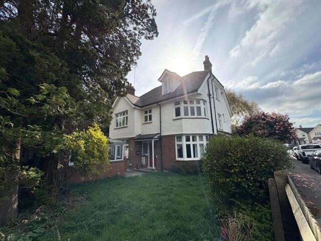 1 Bedroom Apartment Camberley Surrey LS98404459