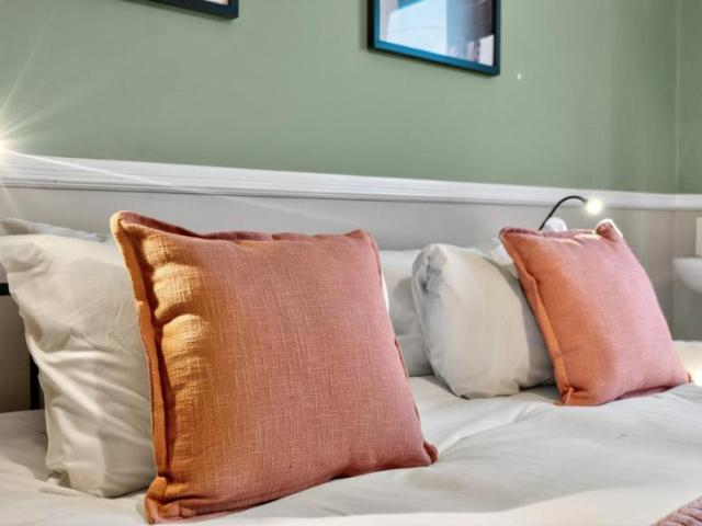 1 Bedroom Apartment Cardiff Cardiff 99385561