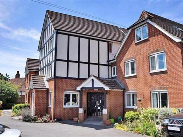1 Bedroom Apartment Caversham Berkshire LS101114564