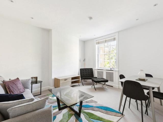 1 Bedroom Apartment, Connaught Street, Hyde Park, W2
