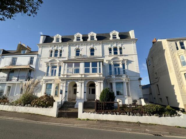1 Bedroom Apartment Dawlish Devon 100824969