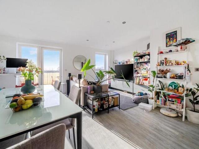 1 Bedroom Apartment Ealing Greater London 99277692
