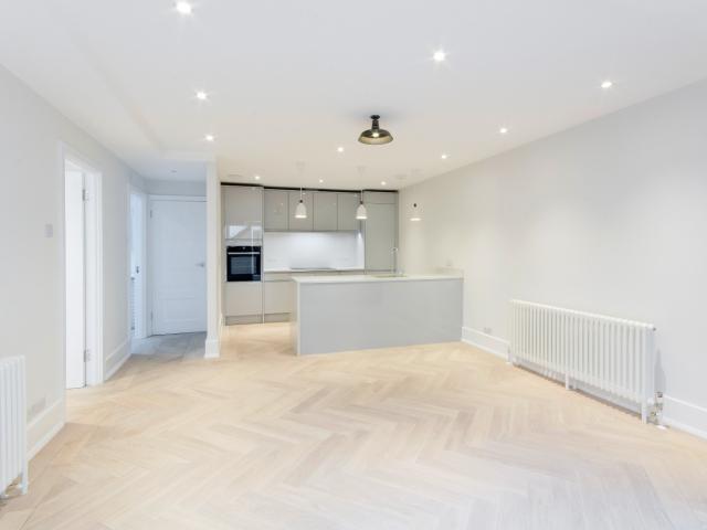 1 Bedroom Apartment, Earlham Street, Covent Garden, WC2H