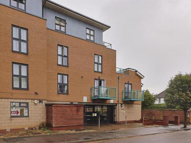 1 Bedroom Apartment Enfield Great London 100456648