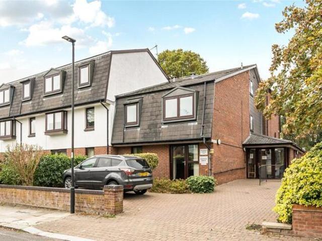 1 Bedroom Apartment Enfield Greater London 100685418