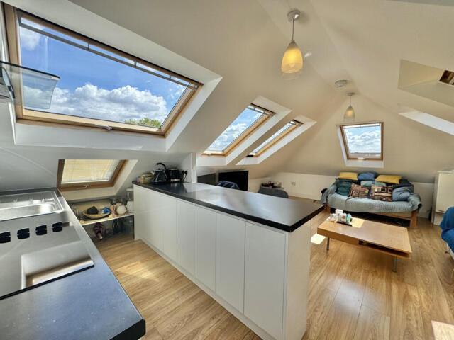 1 Bedroom Apartment Enfield Greater London 98278326