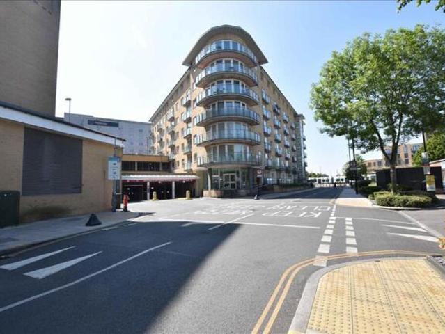 1 Bedroom Apartment Feltham Greater London LS98503980