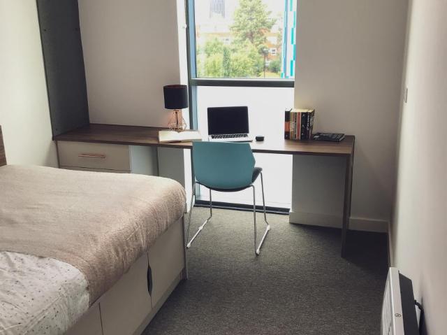 1 Bedroom Apartment Five Ways West Midlands 103798616