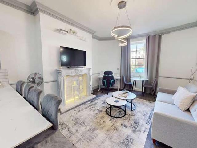 1 Bedroom Apartment Flat