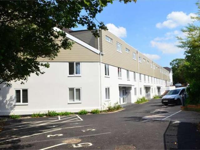 1 Bedroom Apartment Flat