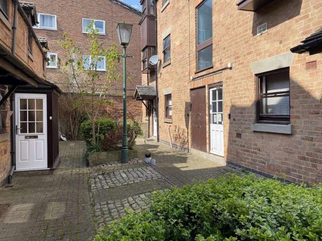 1 Bedroom Apartment Flat
