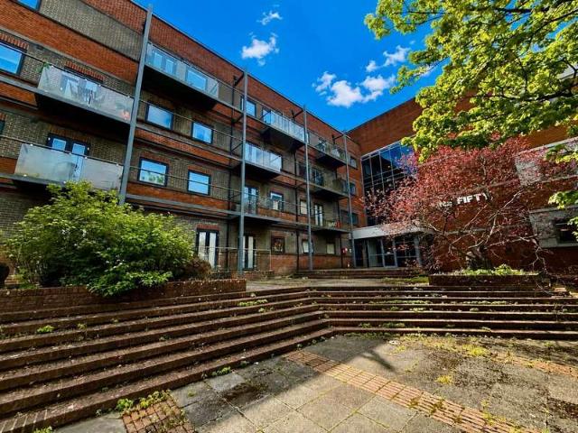 1 Bedroom Apartment Flat