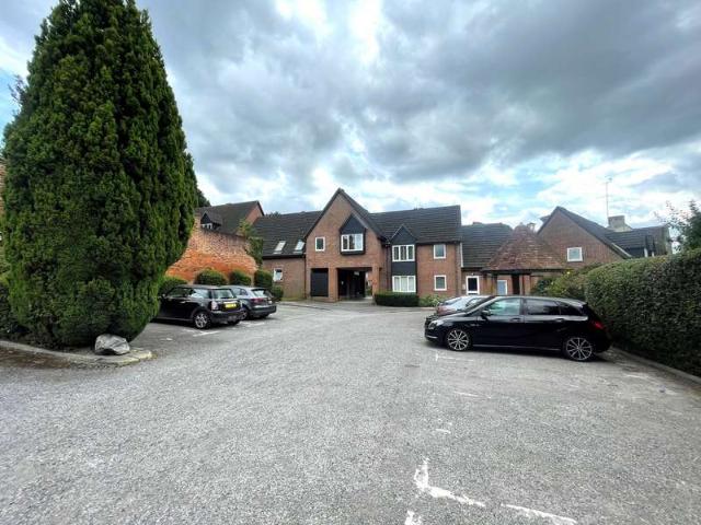 1 Bedroom Apartment Flat