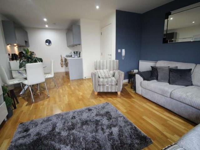 1 Bedroom Apartment Flat