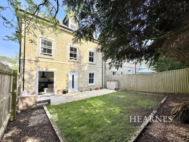 1 Bedroom Apartment Flat