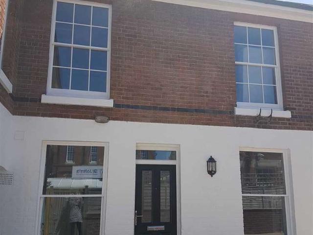 1 Bedroom Apartment Flat