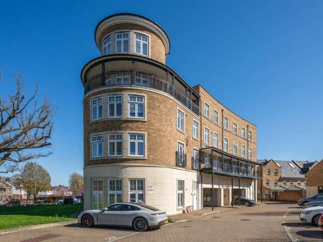 1 Bedroom Apartment Flat