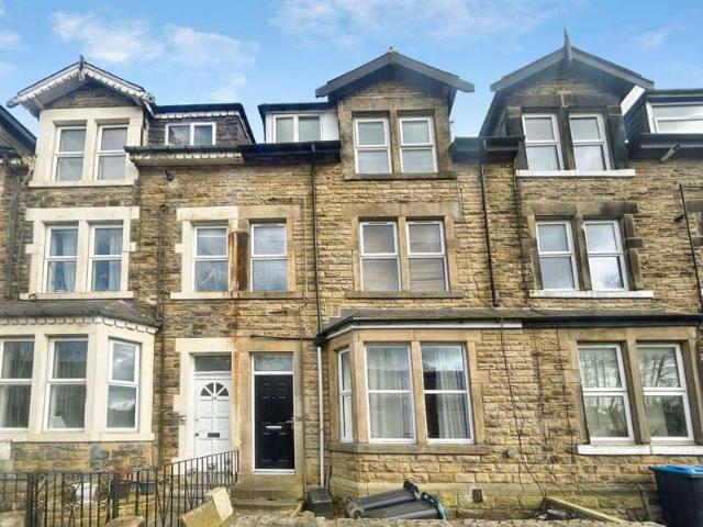 1 Bedroom Apartment Flat