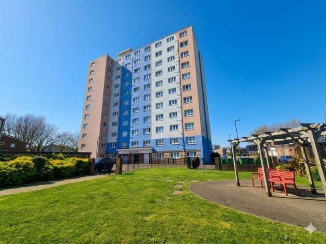 1 Bedroom Apartment Flat