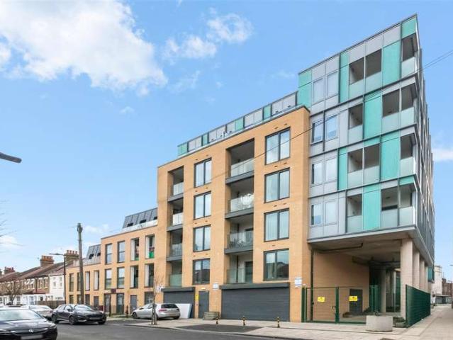 1 Bedroom Apartment Flat