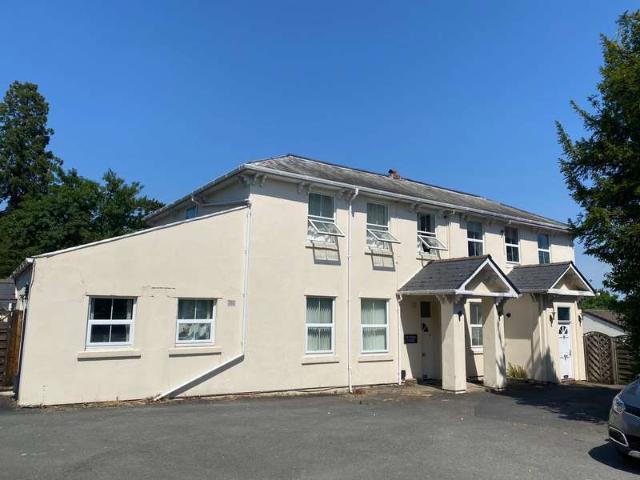 1 Bedroom Apartment Flat