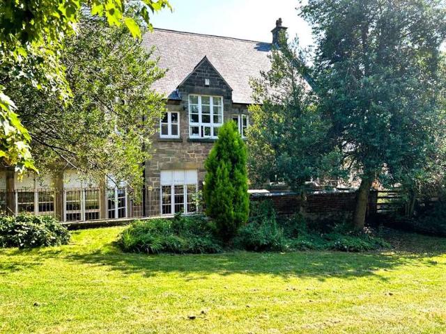 1 Bedroom Apartment Flat
