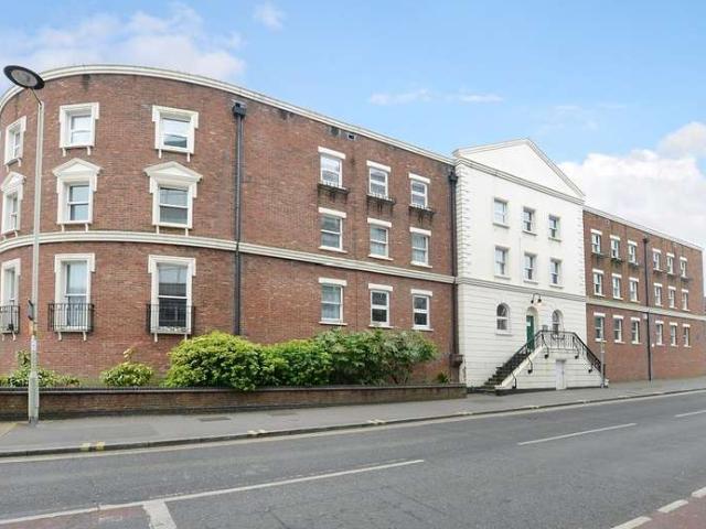 1 Bedroom Apartment Flat