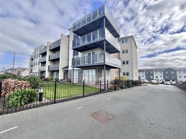 1 Bedroom Apartment Flat