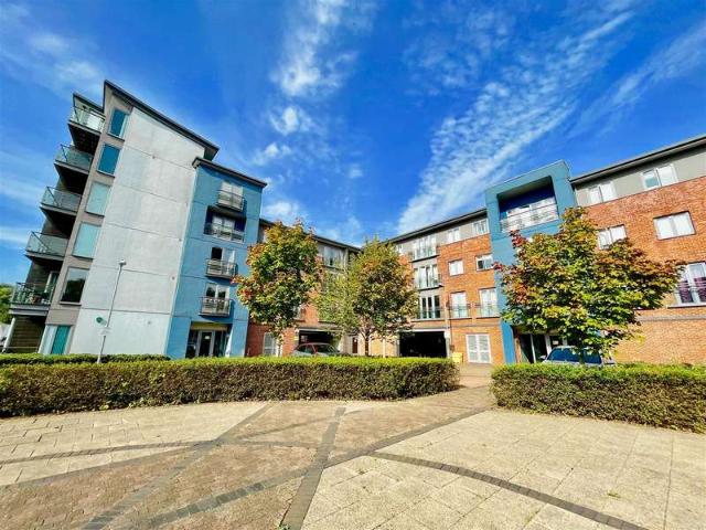 1 Bedroom Apartment Flat