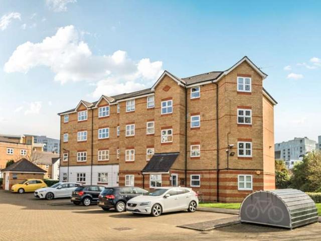 1 Bedroom Apartment Flat