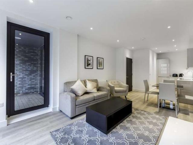 1 Bedroom Apartment Flat