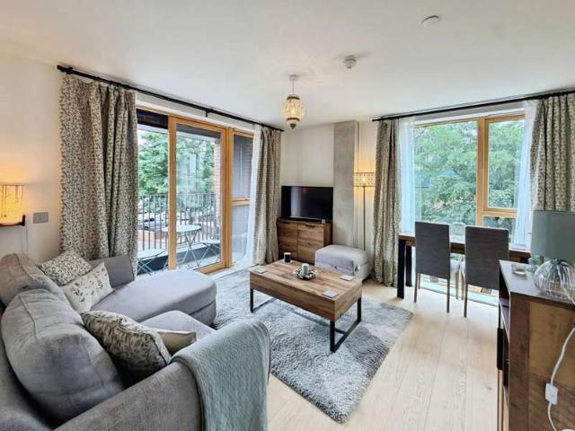 1 Bedroom Apartment Flat