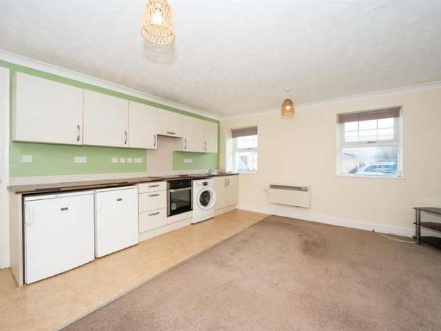 1 Bedroom Apartment Flat