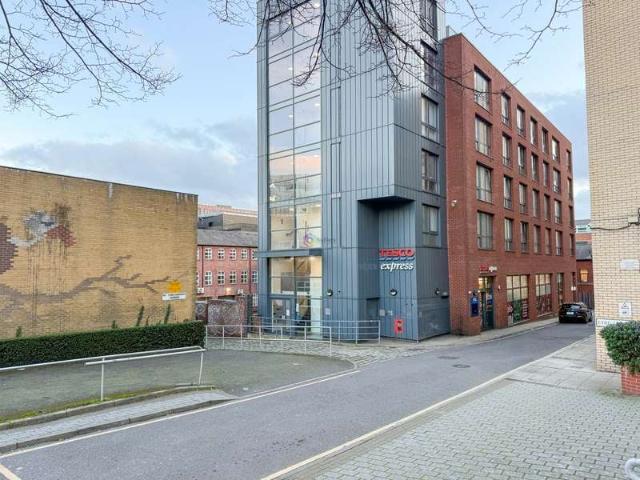 1 Bedroom Apartment Flat