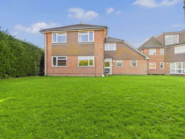1 Bedroom Apartment Flat