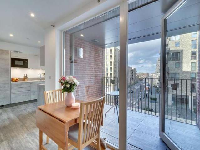 1 Bedroom Apartment Flat