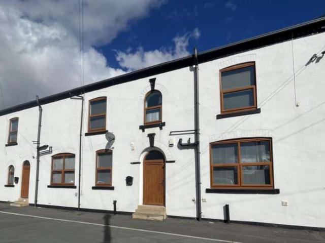 1 Bedroom Apartment Flat