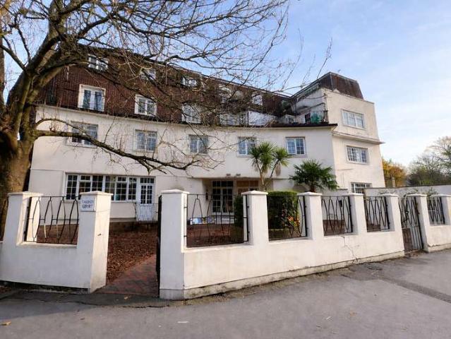 1 Bedroom Apartment Flat