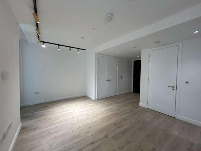 1 Bedroom Apartment Flat