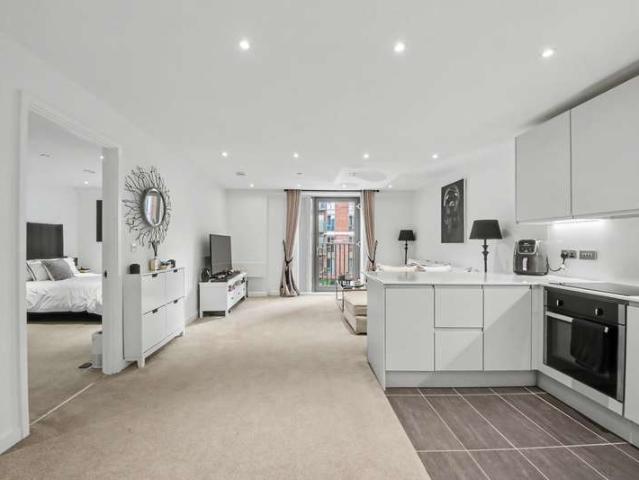 1 Bedroom Apartment Flat