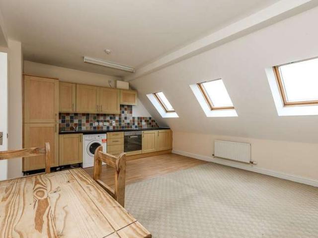 1 Bedroom Apartment Flat