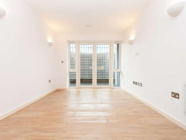 1 Bedroom Apartment Flat
