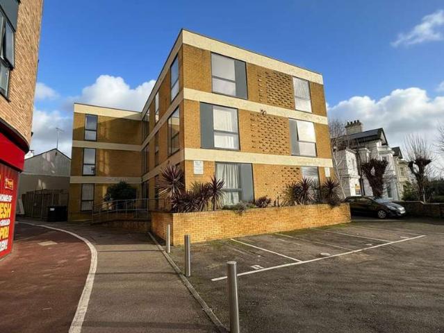 1 Bedroom Apartment Flat