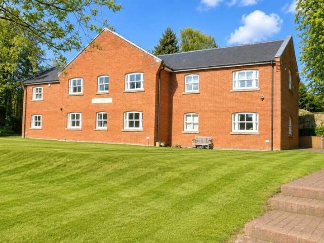 1 Bedroom Apartment Flat