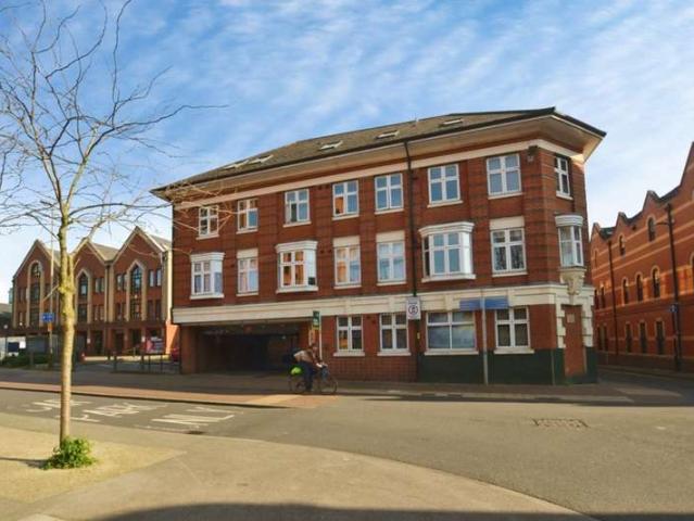 1 Bedroom Apartment Flat