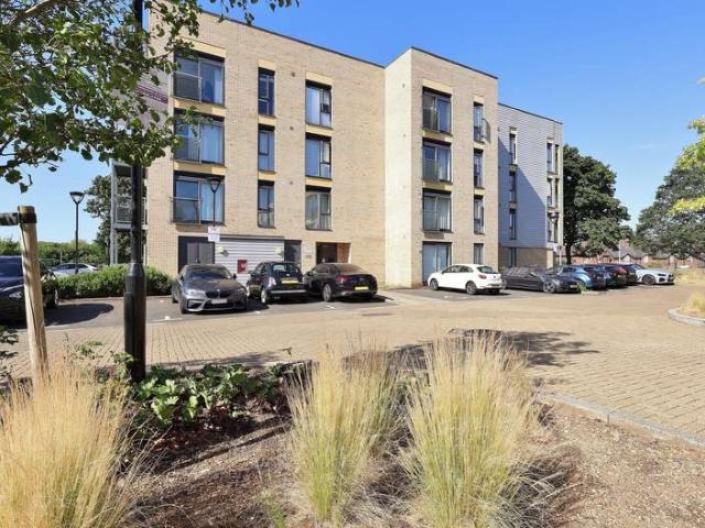 1 Bedroom Apartment Flat