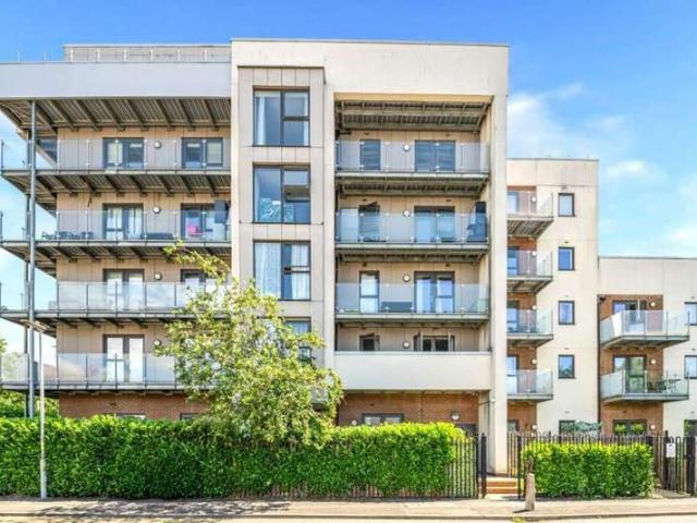 1 Bedroom Apartment Flat