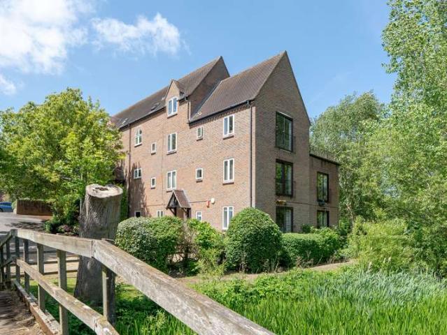 1 Bedroom Apartment Flat